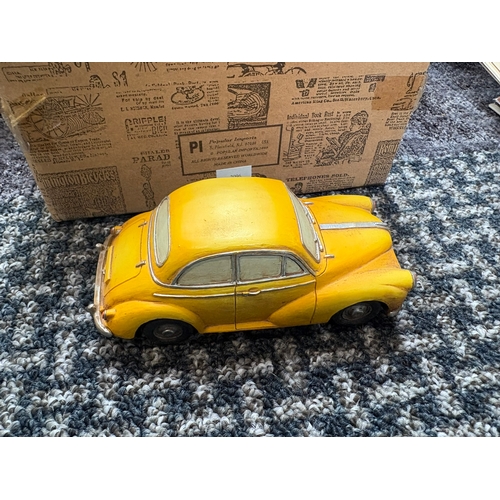 5 x Resin model classic cars