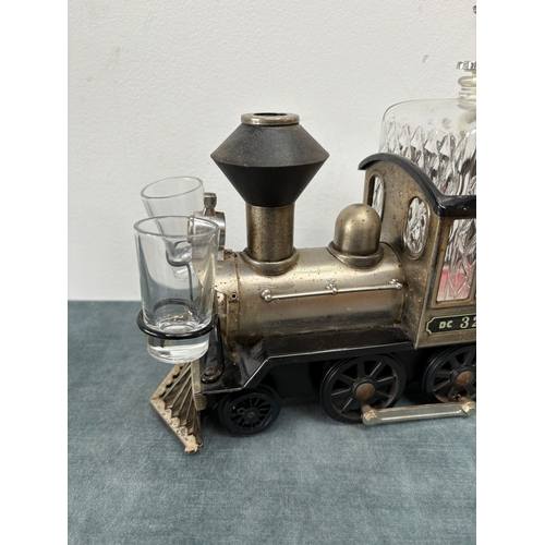 Vintage train decanter with shot glasses