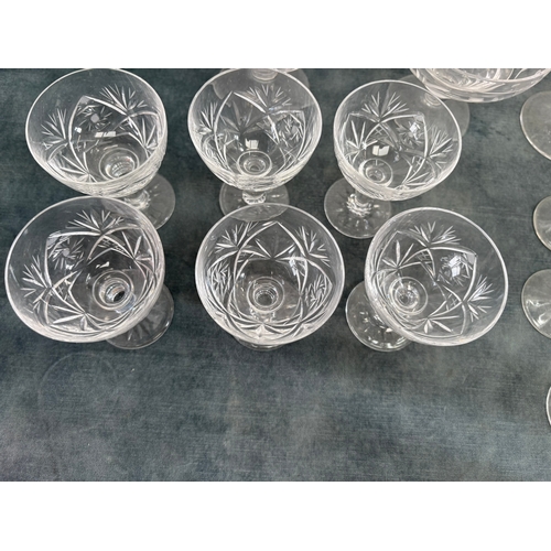 6 x Stuart Crystal sundae dishes, and other crystal wine glasses