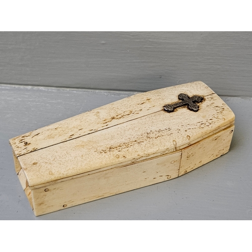 Bone Coffin With Skeleton L12cm