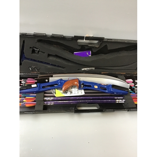 Winstar Cross Bow & 25 Arrows In Hard Shell Case