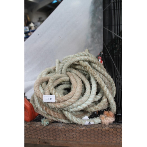 LARGE LENGTH OF HEAVY DUTY ROPE