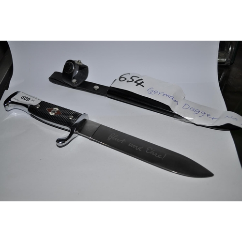 REPRODUCTION GERMAN DAGGER AND SHEATH