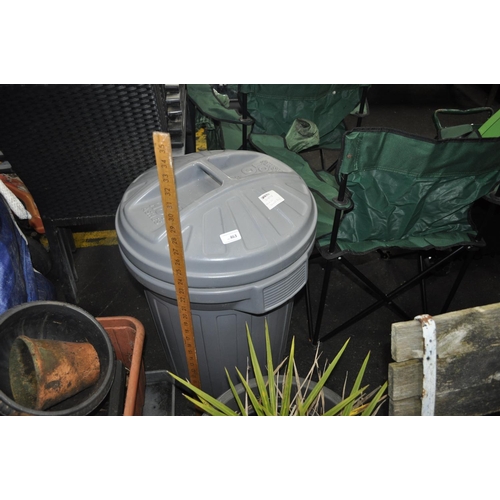 NEW PLASTIC DUST BIN