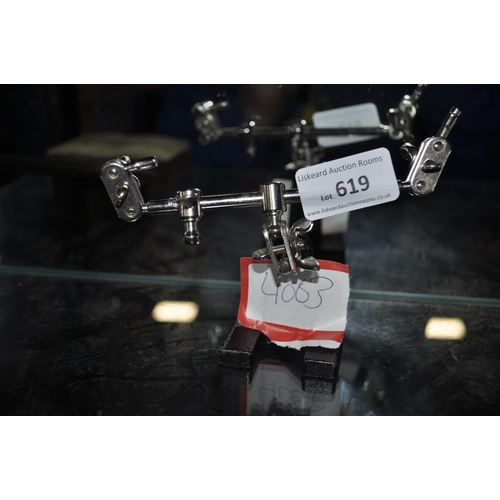 FLY TYING CLAMP