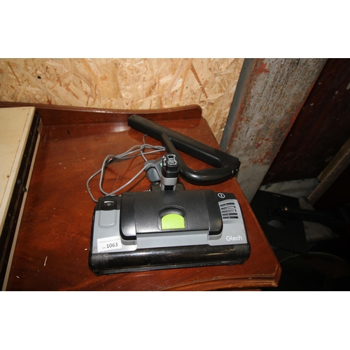 GTECH VACUUM WITH RETRACTABLE HANDLE