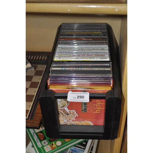 TRAY OF CDS