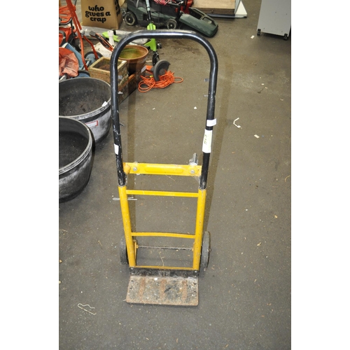 YELLOW SACK BARROW