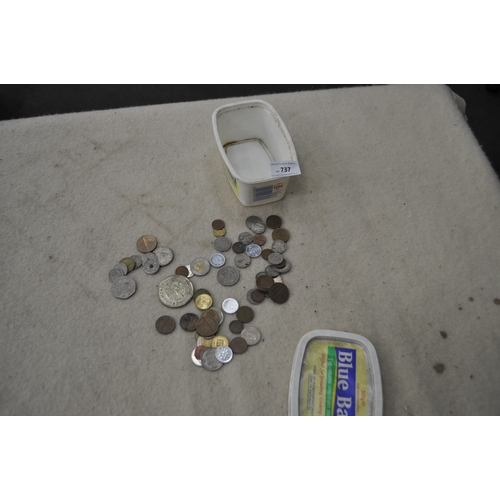 A TUB OF ASSORTED VINTAGE/FOREIGN COINS