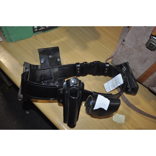 POLICE/PRISON SERVICE UTILITY BELT WITH POUCHES