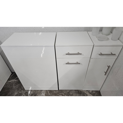 Ex Shop Display Bathroom UnitsFor use with a Toilet