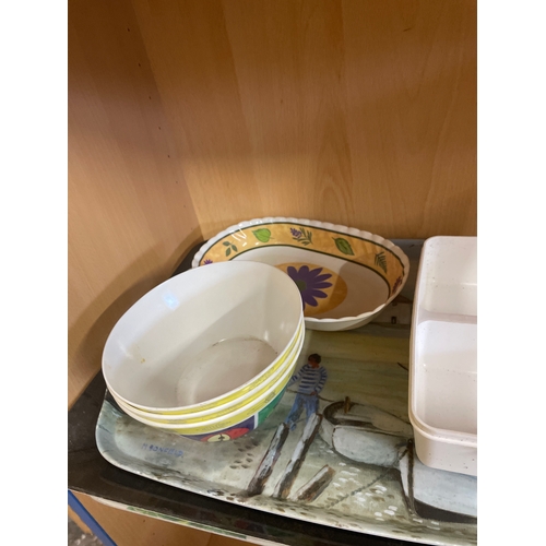 Job Lot Of Plastic Kitchen Ware Including Bowls And Trays.