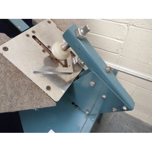 'Euro' foot operated framing under-pinner, with 10mm pins.