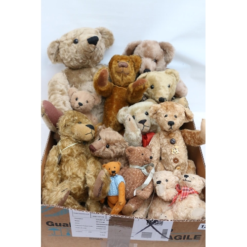 Thirteen artist and collectable stuffed bears to include two CNC House ...