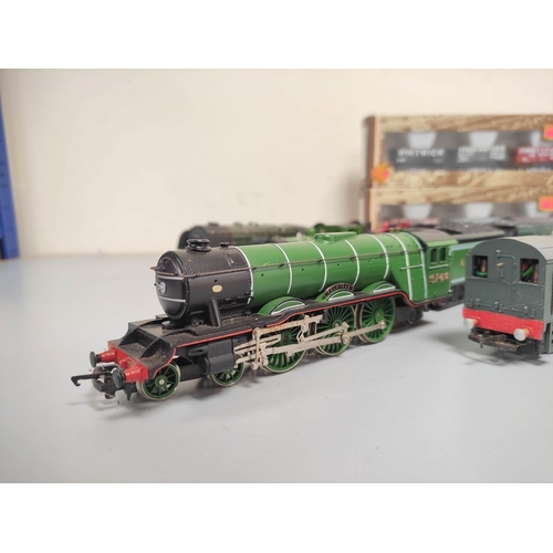Collection of 00 gauge locomotives and shunters to include a Hornby ...