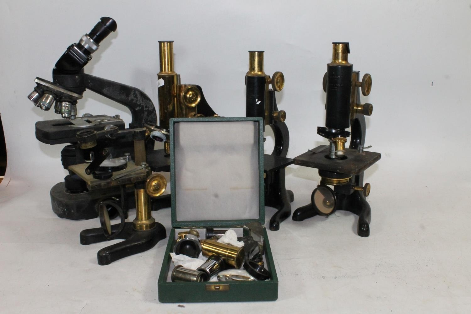 Ernst Leitz Wetzlar microscope, serial number 295810, Watson & Sons Ltd ...