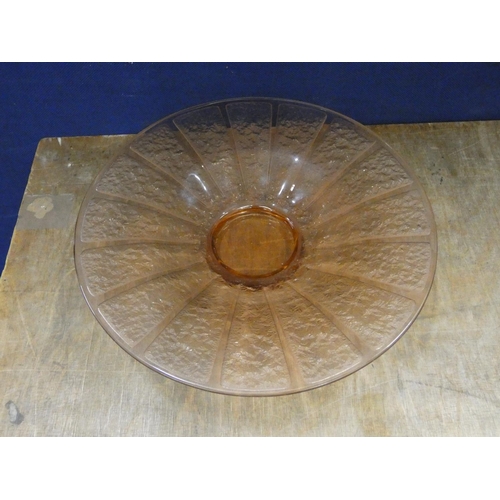 Art Deco pink glass shallow bowl, with bark effect textured panels and ...