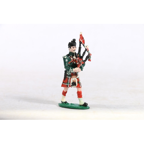 Boxed set of Military related painted toy soldiers by Two Worlds ...