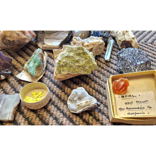 Large assortment of geological rock and gem samples, raw crystals ...