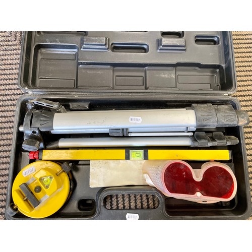 Power master laser level kit with tri-pod and goggles