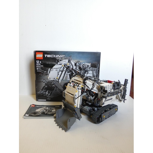 Lego. A constructed Lego Technic Liebherr R9800 Excavator set, no 42100 ...