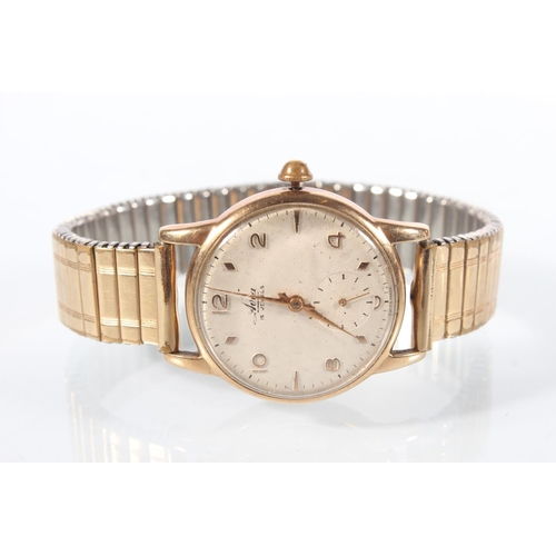 9ct yellow gold cased gents Avia 15 jewel wristwatch with second ...