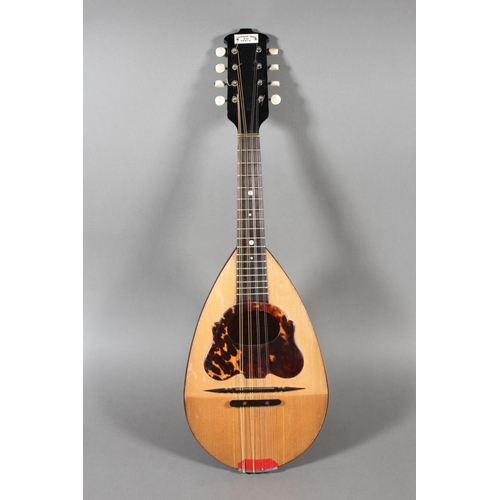 Early 20th Century bowl back mandolin, label to interior inscribed J.G ...