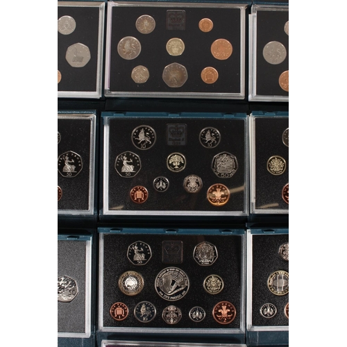 The Royal Mint UNITED KINGDOM Queen Elizabeth II (1952-2022) proof year ...