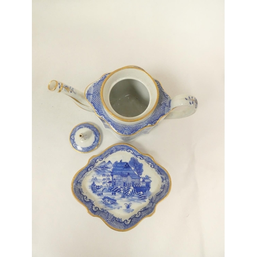 New Hall teapot with stand, blue printed in "Mandarin" pattern, of ...
