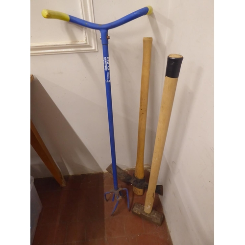Sledge hammer, mattock, garden claw and Flymo strimmer (4)