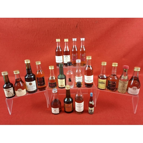 21 x Collectible Vintage mixed Liquer miniature bottles