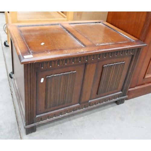 Camphorwood Linen Fold Storage Box