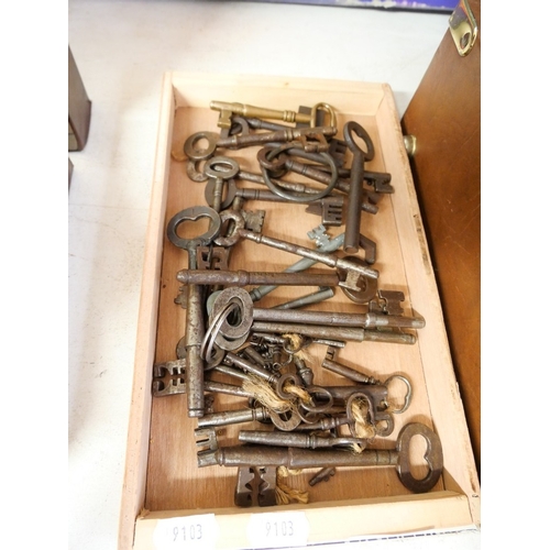 Tray- Vintage Keys