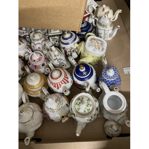 Ceramics: Collection of miniature porcelain teapots, 61 pieces with ...