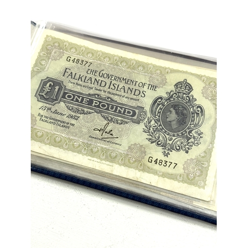Banknotes: British Banknotes £5 note Merlyn Lowther mint, £1 notes x 2 ...
