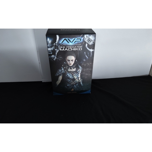 Mint and Packaged Alien vs Predator Hot Toys 1/6 Scale Figure She ...