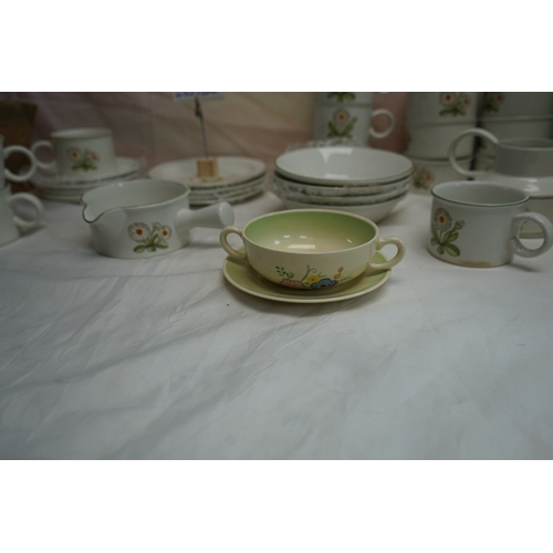 Midwinter Fleur 60 Piece Dinner Set