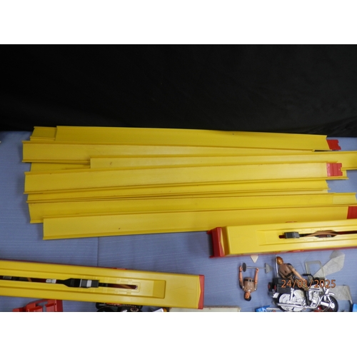 Vintage Matchbox Roadmaker set, Matchbox Superfast set, and various toy ...