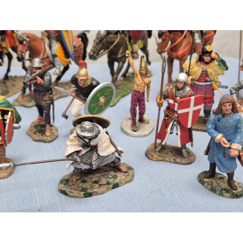 Collection of historical miniature lead soldier figures including ...