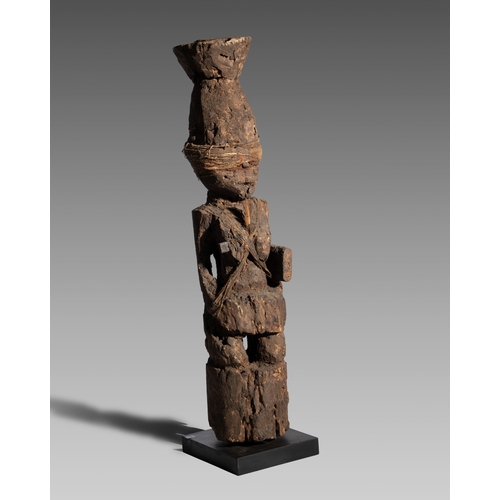 VODUN FETISH STATUE Togo Wood, textile H: 86 cm ***PLEASE NOTE THIS LOT ...