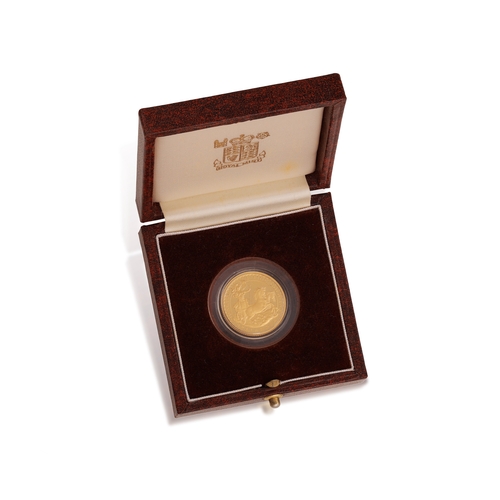 AN ELIZABETH II GOLD PROOF FULL SOVERIGN COIN - 1997 Fitted in ...