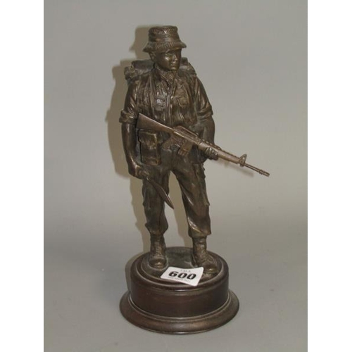 PETER HICKS BRONZE MILITARY FIGURES, LARGEST 29cms H
