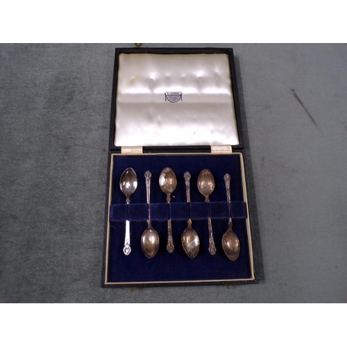 BOX SET OF SIX SILVER TEASPOONS