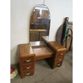 OAK DRESSING TABLE (MIRROR CRACKED)