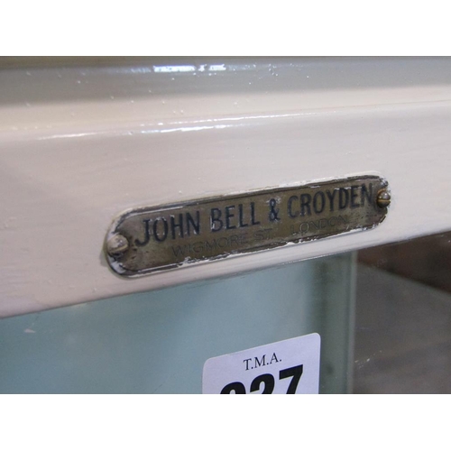 MEDICAL GLAZED CABINET