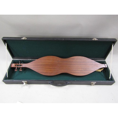 DULCIMER IN FITTED BOX