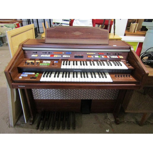 TECHNICS ELECTRIC ORGAN