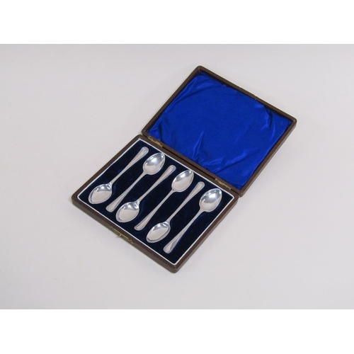 BOX SET OF SIX SILVER TEASPOONS, 1.3ozt