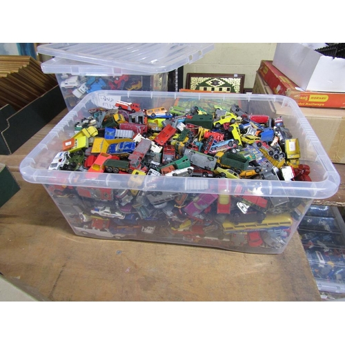 LARGE BOX OF DIECAST VEHICLES