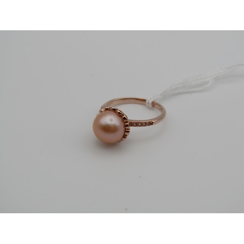 SILVER GILT NATURAL COLOUR, CULTURED PEARL RING SIZE P